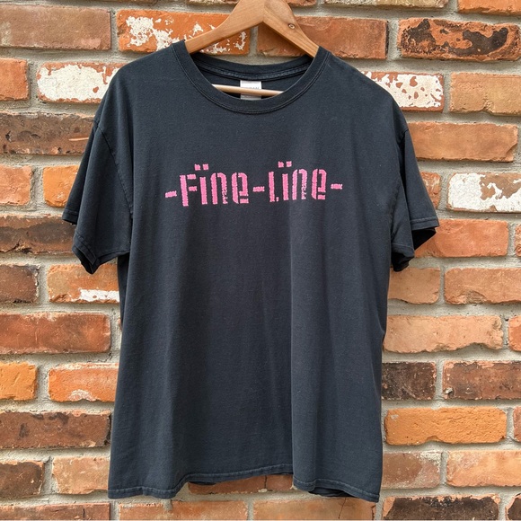 Gildan | Tops | Vintage Fine Line Tshirt | Poshmark